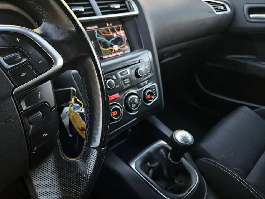Pelēks Citroen C4 2011 Jēkabpils, ar dzinēja tilpumu 1.40 L un nobraukumu 241 tūkst. km par 3990 €, foto 32 vietnē AUTOMOTO.COM.LV