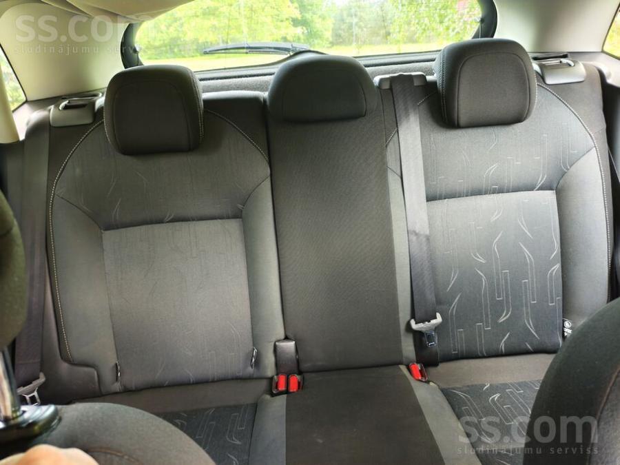 Pelēks Citroen C4 2011 Rēzekne, ar dzinēja tilpumu 1.60 L un nobraukumu 327 tūkst. km par 2999 €, foto 11 vietnē AUTOMOTO.COM.LV