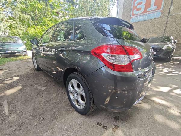 Grey Citroen C4 2011 in Kaunas, with an engine capacity of 1.60 L and mileage of 276 thousand km for 3300 €, photo 4 on AUTOMOTO.COM.LV