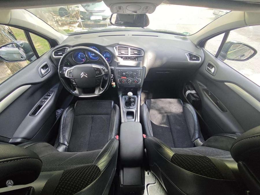 Pelēks Citroen C4 2011 Kauņa, ar dzinēja tilpumu 1.60 L un nobraukumu 276 tūkst. km par 3300 €, foto 6 vietnē AUTOMOTO.COM.LV