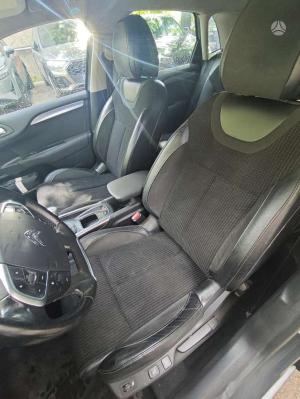 Pelēks Citroen C4 2011 Kauņa, ar dzinēja tilpumu 1.60 L un nobraukumu 276 tūkst. km par 3300 €, foto 7 vietnē AUTOMOTO.COM.LV