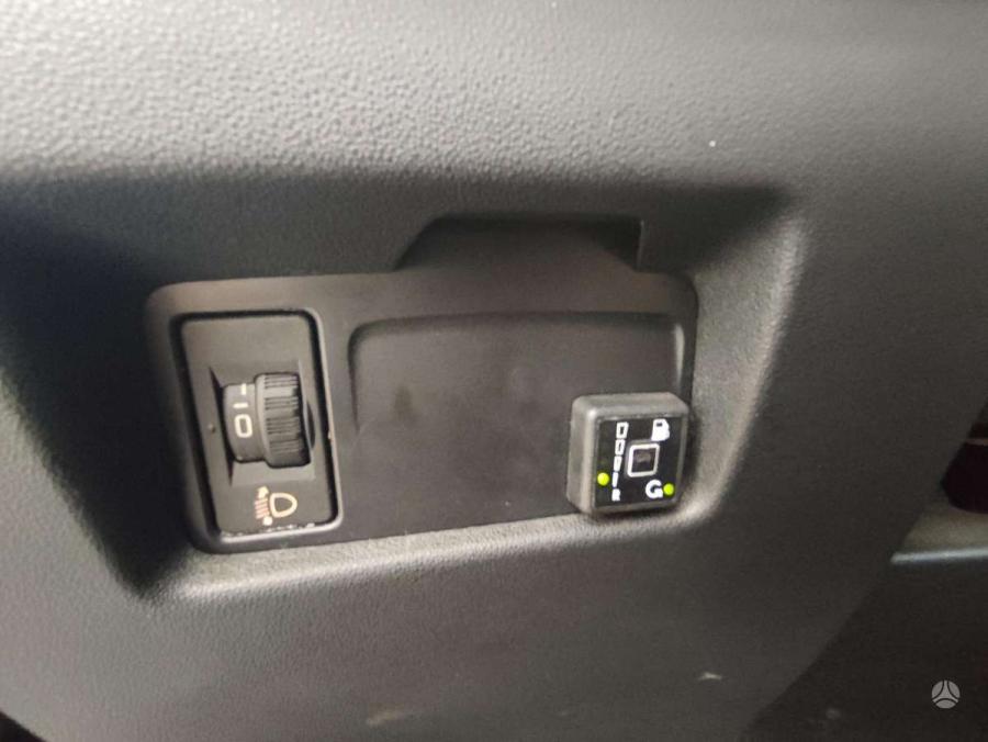 Pelēks Citroen C4 2011 Kauņa, ar dzinēja tilpumu 1.60 L un nobraukumu 276 tūkst. km par 3300 €, foto 17 vietnē AUTOMOTO.COM.LV
