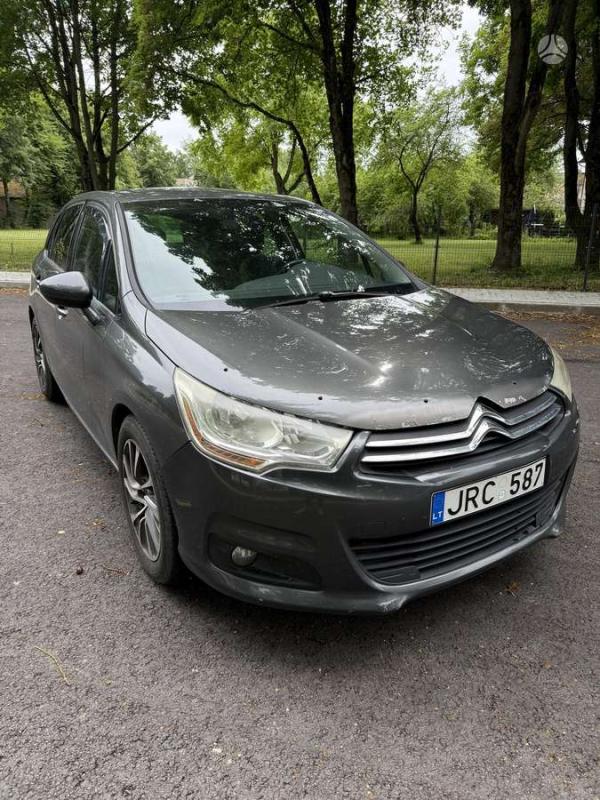 Grey Citroen C4 2011 in Kaunas, with an engine capacity of 1.56 L and mileage of 267 thousand km for 2300 €, photo 1 on AUTOMOTO.COM.LV