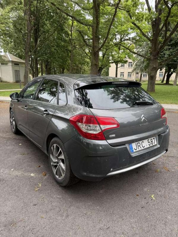 Grey Citroen C4 2011 in Kaunas, with an engine capacity of 1.56 L and mileage of 267 thousand km for 2300 €, photo 4 on AUTOMOTO.COM.LV
