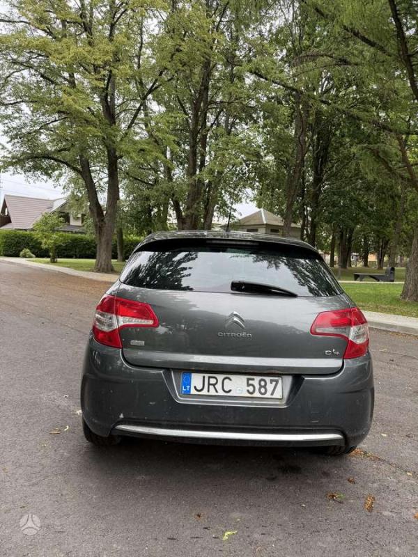 Grey Citroen C4 2011 in Kaunas, with an engine capacity of 1.56 L and mileage of 267 thousand km for 2300 €, photo 5 on AUTOMOTO.COM.LV