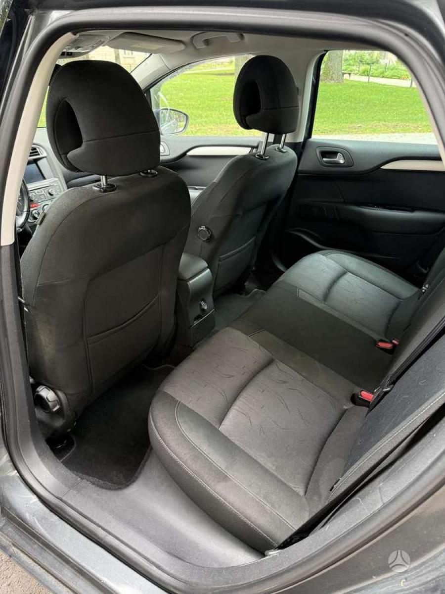 Pelēks Citroen C4 2011 Kauņa, ar dzinēja tilpumu 1.56 L un nobraukumu 267 tūkst. km par 2300 €, foto 9 vietnē AUTOMOTO.COM.LV