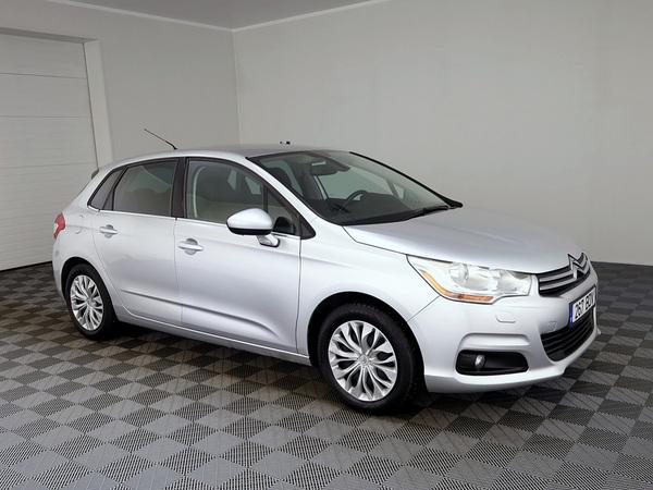 Pelēks Citroen C4 2011 Tallina, ar dzinēja tilpumu 1.60 L un nobraukumu 226 tūkst. km par 1699 €, foto 1 vietnē AUTOMOTO.COM.LV