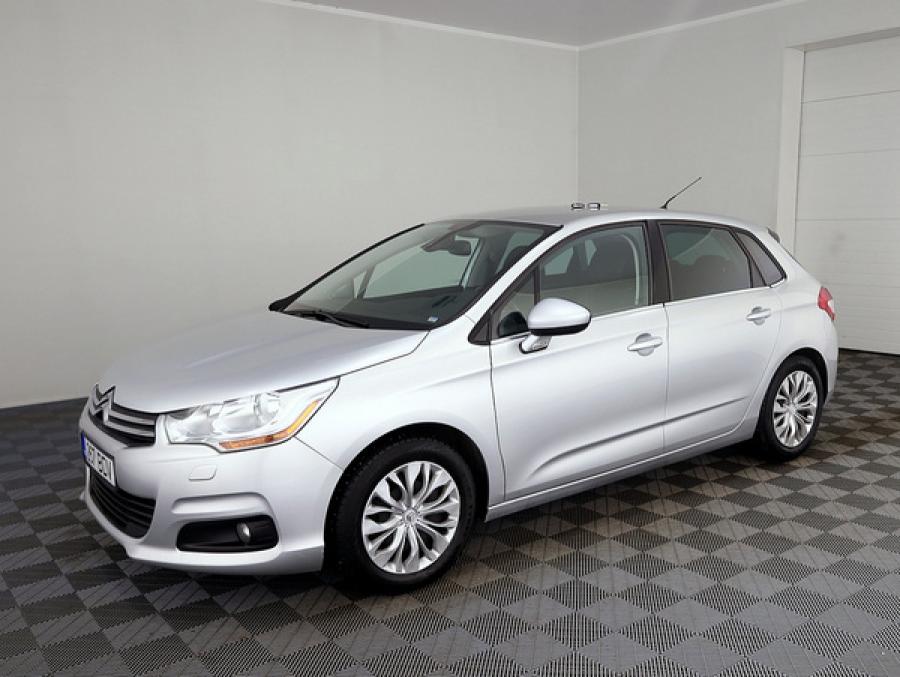 Pelēks Citroen C4 2011 Tallina, ar dzinēja tilpumu 1.60 L un nobraukumu 226 tūkst. km par 1699 €, foto 3 vietnē AUTOMOTO.COM.LV