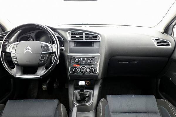 Pelēks Citroen C4 2011 Tallina, ar dzinēja tilpumu 1.60 L un nobraukumu 226 tūkst. km par 1699 €, foto 5 vietnē AUTOMOTO.COM.LV
