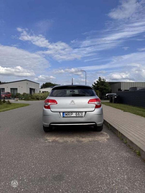 Pelēks Citroen C4 2011 Viļņa, ar dzinēja tilpumu 1.60 L un nobraukumu 218 tūkst. km par 3800 €, foto 2 vietnē AUTOMOTO.COM.LV