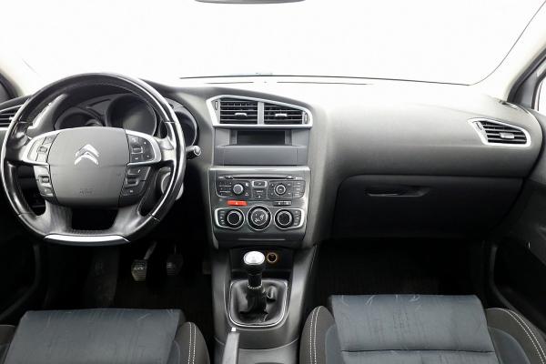 Grey Citroen C4 2011 in Tallinn, with an engine capacity of 1.60 L and mileage of 226 thousand km for 1599 €, photo 5 on AUTOMOTO.COM.LV