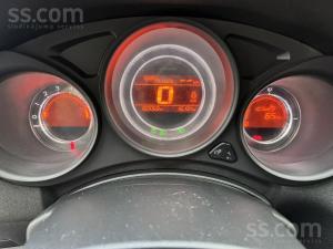 Pelēks Citroen C4 2011 Rīga, ar dzinēja tilpumu 1.40 L un nobraukumu 160 tūkst. km par 2299 €, foto 6 vietnē AUTOMOTO.COM.LV