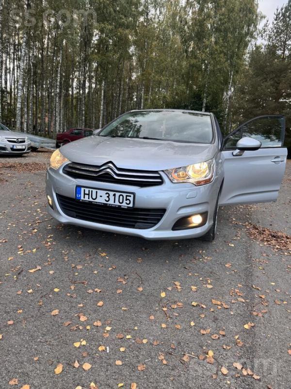 Grey Citroen C4 2011 in Riga, with an engine capacity of 1.40 L and mileage of 160 thousand km for 2299 €, photo 8 on AUTOMOTO.COM.LV