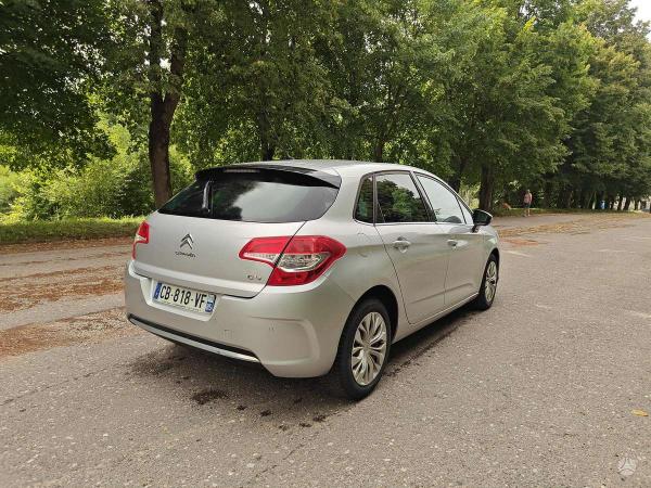 Pelēks Citroen C4 2012 Tauragė, ar dzinēja tilpumu 1.56 L un nobraukumu 260 tūkst. km par 1999 €, foto 5 vietnē AUTOMOTO.COM.LV