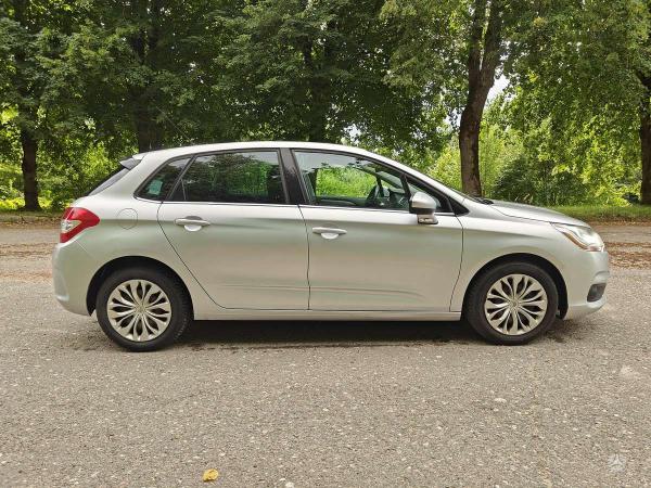 Pelēks Citroen C4 2012 Tauragė, ar dzinēja tilpumu 1.56 L un nobraukumu 260 tūkst. km par 1999 €, foto 6 vietnē AUTOMOTO.COM.LV