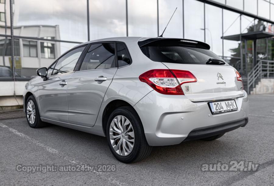 Pelēks Citroen C4 2012 Tallina, ar dzinēja tilpumu 1.60 L un nobraukumu 158 tūkst. km par 3999 €, foto 7 vietnē AUTOMOTO.COM.LV