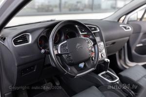 Pelēks Citroen C4 2012 Tallina, ar dzinēja tilpumu 1.60 L un nobraukumu 158 tūkst. km par 3999 €, foto 14 vietnē AUTOMOTO.COM.LV