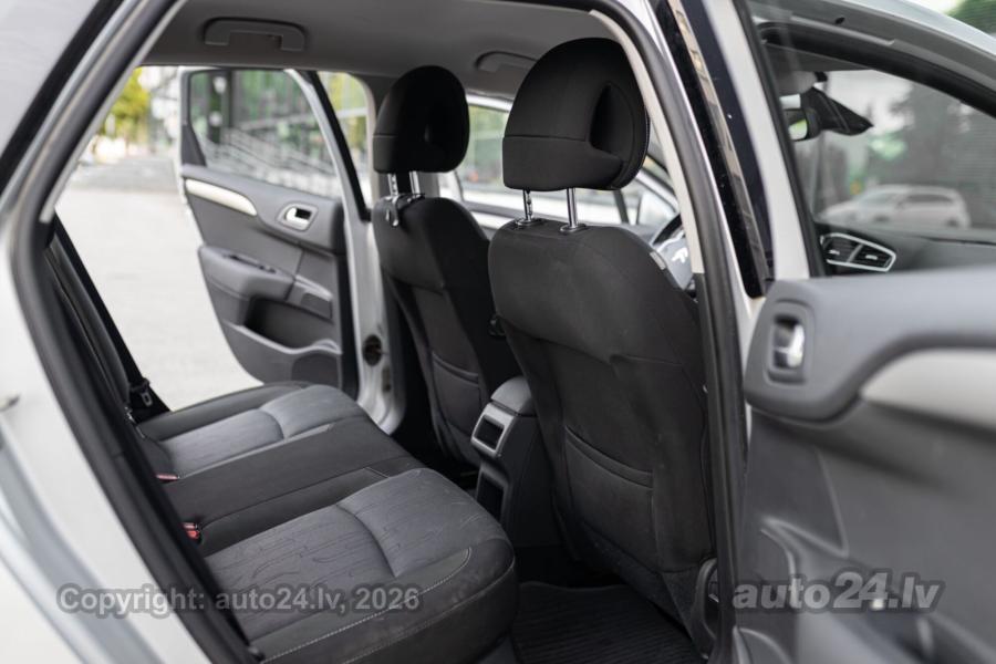 Pelēks Citroen C4 2012 Tallina, ar dzinēja tilpumu 1.60 L un nobraukumu 158 tūkst. km par 3999 €, foto 19 vietnē AUTOMOTO.COM.LV