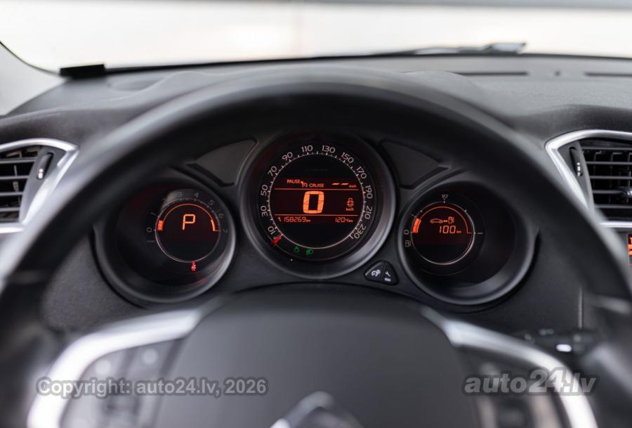 Pelēks Citroen C4 2012 Tallina, ar dzinēja tilpumu 1.60 L un nobraukumu 158 tūkst. km par 3999 €, foto 21 vietnē AUTOMOTO.COM.LV