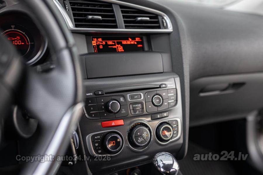 Pelēks Citroen C4 2012 Tallina, ar dzinēja tilpumu 1.60 L un nobraukumu 158 tūkst. km par 3999 €, foto 23 vietnē AUTOMOTO.COM.LV
