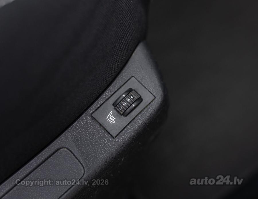 Pelēks Citroen C4 2012 Tallina, ar dzinēja tilpumu 1.60 L un nobraukumu 158 tūkst. km par 3999 €, foto 25 vietnē AUTOMOTO.COM.LV