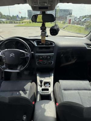 Grey Citroen C4 2012 in Vilnius, with an engine capacity of 1.60 L and mileage of 345 thousand km for 3500 €, photo 3 on AUTOMOTO.COM.LV