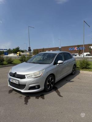 Grey Citroen C4 2012 in Vilnius, with an engine capacity of 1.60 L and mileage of 345 thousand km for 3500 €, photo 5 on AUTOMOTO.COM.LV