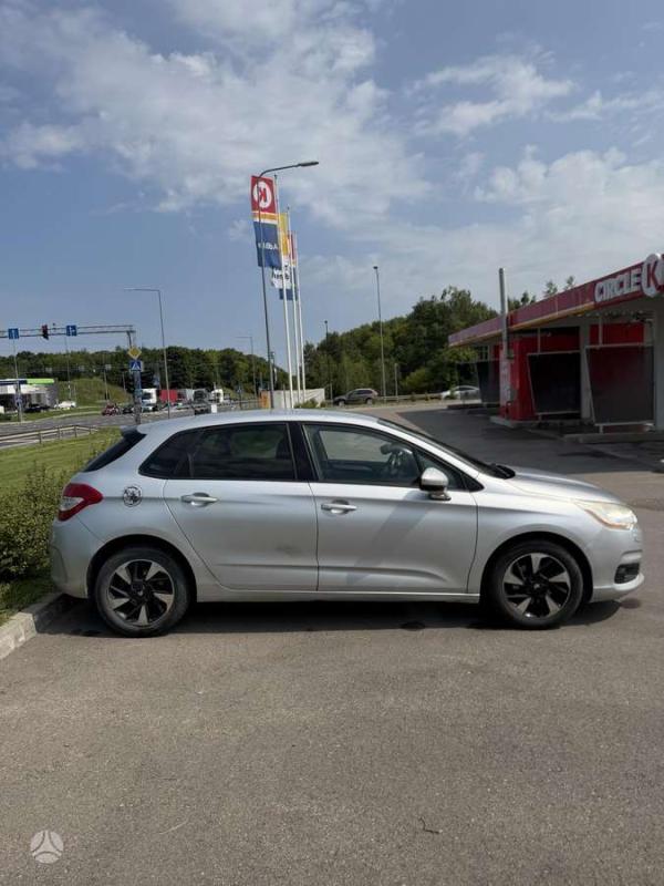 Pelēks Citroen C4 2012 Viļņa, ar dzinēja tilpumu 1.60 L un nobraukumu 345 tūkst. km par 3500 €, foto 5 vietnē AUTOMOTO.COM.LV