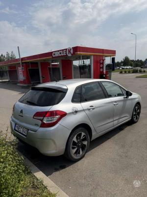 Grey Citroen C4 2012 in Vilnius, with an engine capacity of 1.60 L and mileage of 345 thousand km for 3500 €, photo 8 on AUTOMOTO.COM.LV