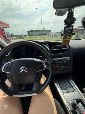 Grey Citroen C4 2012 in Vilnius, with an engine capacity of 1.60 L and mileage of 345 thousand km for 3500 €, photo 12 on AUTOMOTO.COM.LV