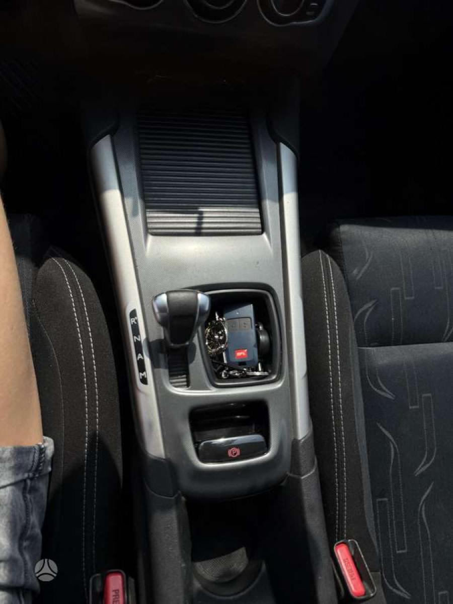 Grey Citroen C4 2012 in Vilnius, with an engine capacity of 1.60 L and mileage of 345 thousand km for 3500 €, photo 14 on AUTOMOTO.COM.LV