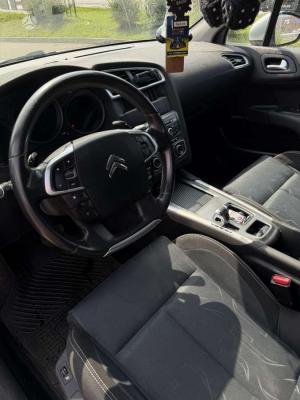 Grey Citroen C4 2012 in Vilnius, with an engine capacity of 1.60 L and mileage of 345 thousand km for 3500 €, photo 17 on AUTOMOTO.COM.LV