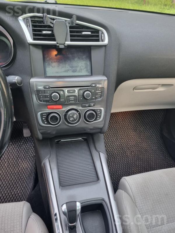Pelēks Citroen C4 2012 Valmiera, ar dzinēja tilpumu 1.60 L un nobraukumu 306 tūkst. km par 4500 €, foto 6 vietnē AUTOMOTO.COM.LV