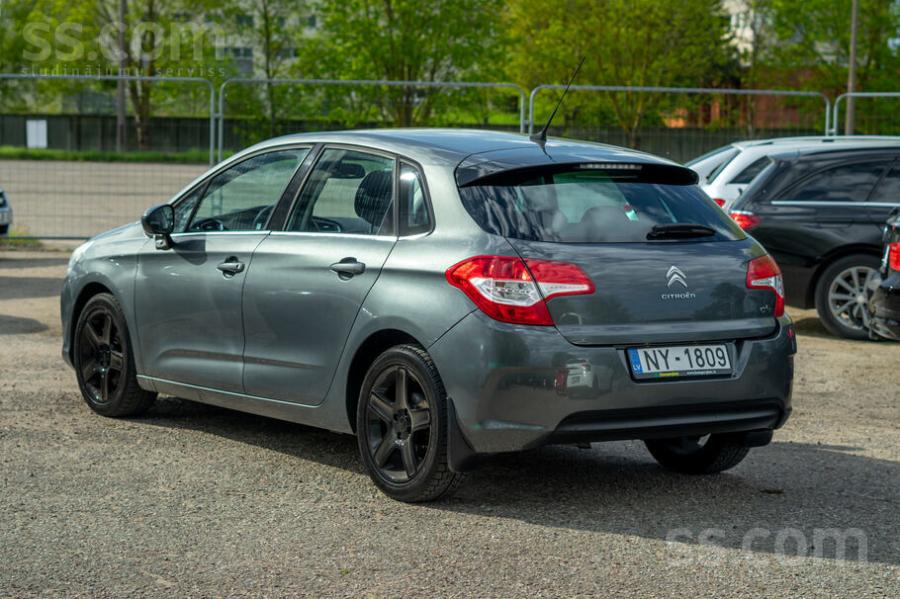 Grey Citroen C4 2013 in Liepaja, with an engine capacity of 1.60 L and mileage of 208 thousand km for 18500 €, photo 2 on AUTOMOTO.COM.LV