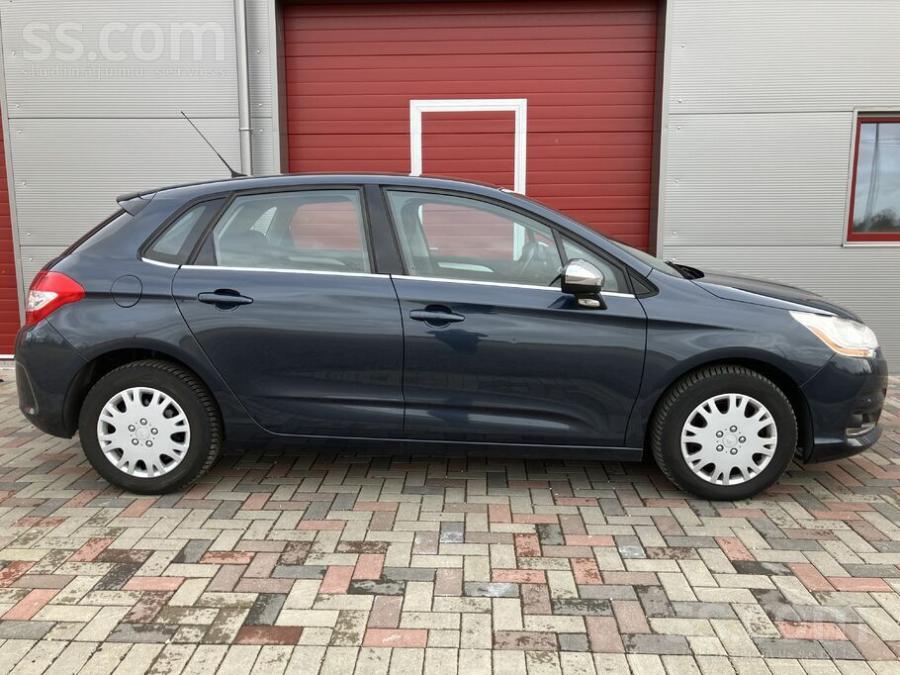 Pelēks Citroen C4 2013 Talsi, ar dzinēja tilpumu 1.60 L un nobraukumu 238 tūkst. km par 3999 €, foto 3 vietnē AUTOMOTO.COM.LV