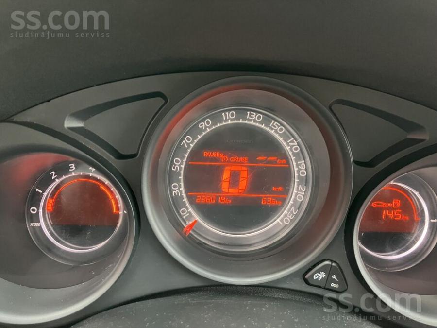 Pelēks Citroen C4 2013 Talsi, ar dzinēja tilpumu 1.60 L un nobraukumu 238 tūkst. km par 3999 €, foto 9 vietnē AUTOMOTO.COM.LV