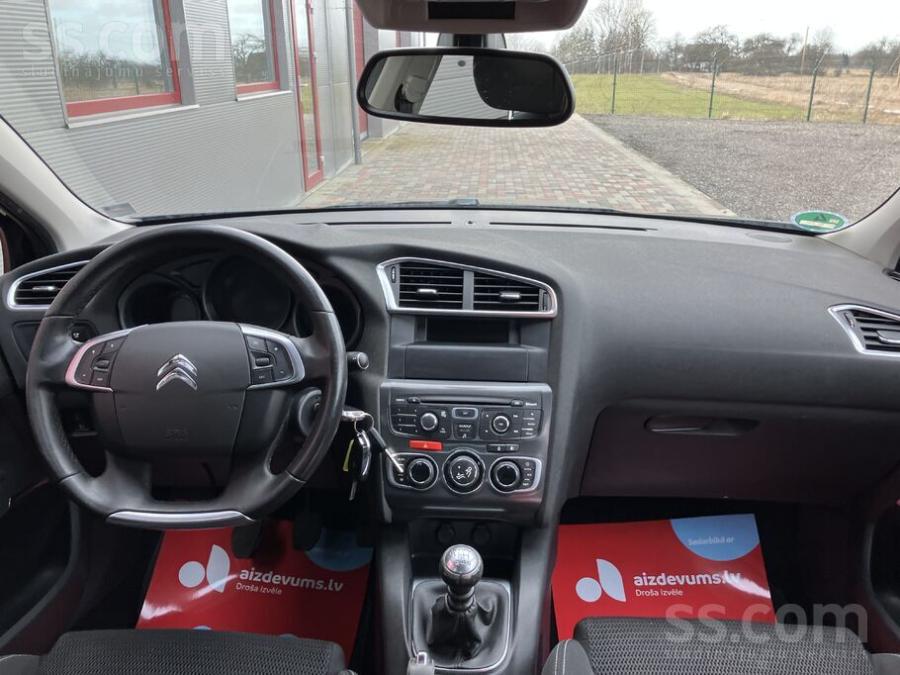 Pelēks Citroen C4 2013 Talsi, ar dzinēja tilpumu 1.60 L un nobraukumu 238 tūkst. km par 3999 €, foto 17 vietnē AUTOMOTO.COM.LV