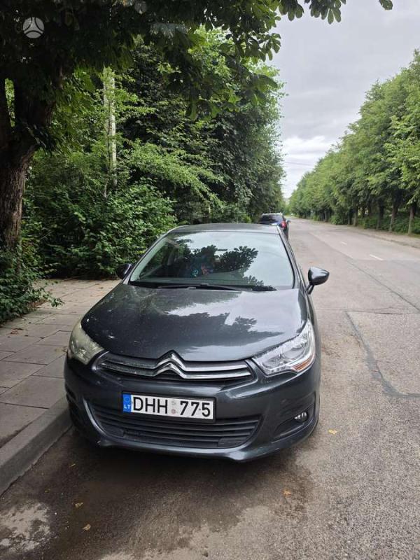 Pelēks Citroen C4 2013 Viļņa, ar dzinēja tilpumu 1.20 L un nobraukumu 254 tūkst. km par 3800 €, foto 2 vietnē AUTOMOTO.COM.LV