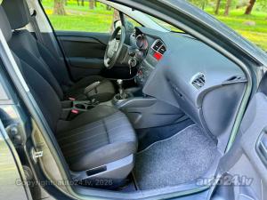 Grey Citroen C4 2013 in Tallinn, with an engine capacity of 1.60 L and mileage of 163 thousand km for 4700 €, photo 13 on AUTOMOTO.COM.LV