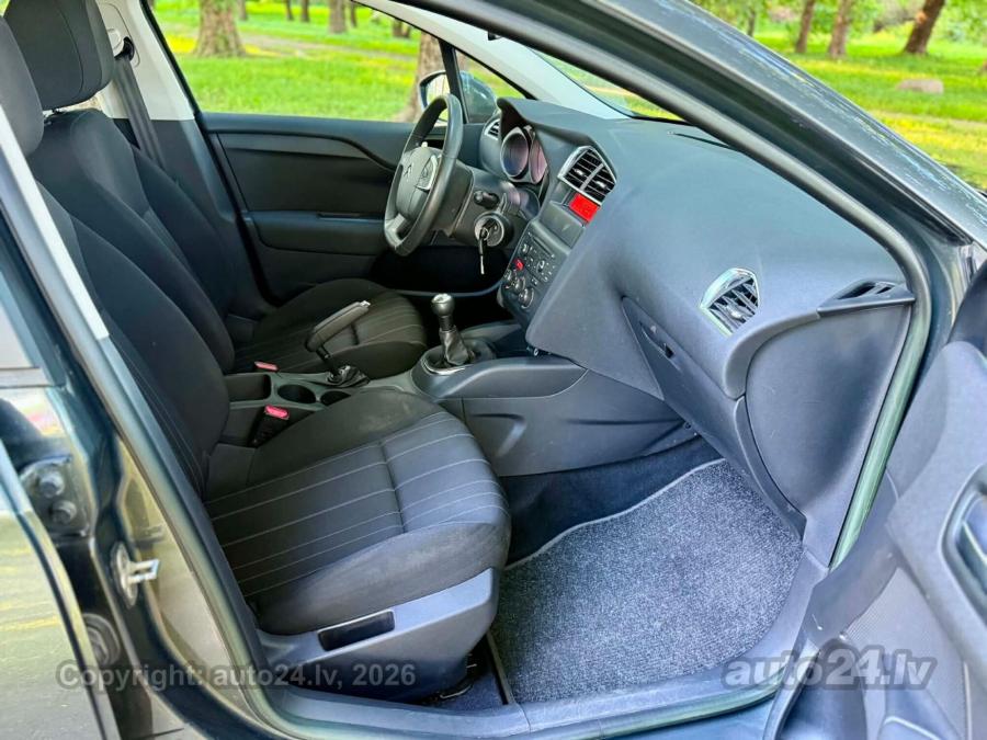 Grey Citroen C4 2013 in Tallinn, with an engine capacity of 1.60 L and mileage of 163 thousand km for 4700 €, photo 13 on AUTOMOTO.COM.LV