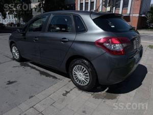 Grey Citroen C4 2013 in Riga, with an engine capacity of 1.60 L and mileage of 276 thousand km for 2450 €, photo 4 on AUTOMOTO.COM.LV