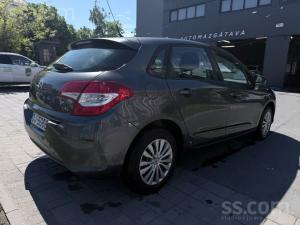 Grey Citroen C4 2013 in Riga, with an engine capacity of 1.60 L and mileage of 276 thousand km for 2450 €, photo 5 on AUTOMOTO.COM.LV