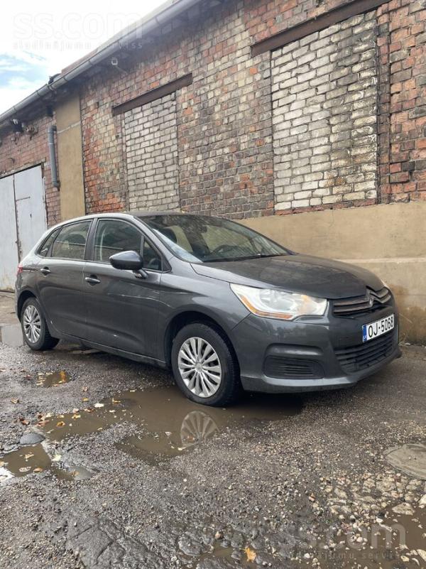 Pelēks Citroen C4 2013 Rīga, ar dzinēja tilpumu 1.60 L un nobraukumu 276 tūkst. km par 2450 €, foto 1 vietnē AUTOMOTO.COM.LV