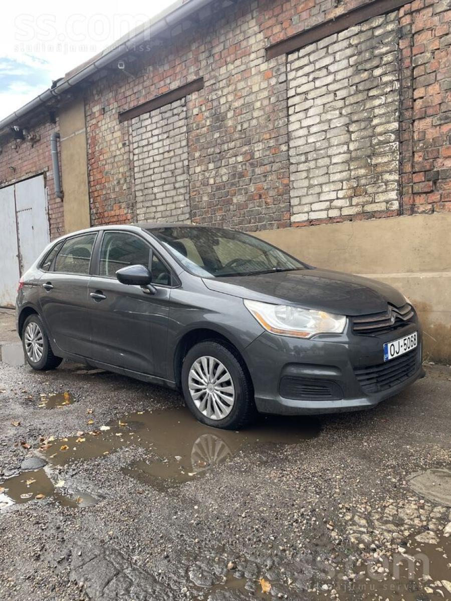 Pelēks Citroen C4 2013 Rīga, ar dzinēja tilpumu 1.60 L un nobraukumu 276 tūkst. km par 2450 €, foto 1 vietnē AUTOMOTO.COM.LV