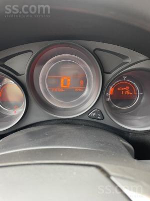 Pelēks Citroen C4 2013 Rīga, ar dzinēja tilpumu 1.60 L un nobraukumu 276 tūkst. km par 2450 €, foto 8 vietnē AUTOMOTO.COM.LV