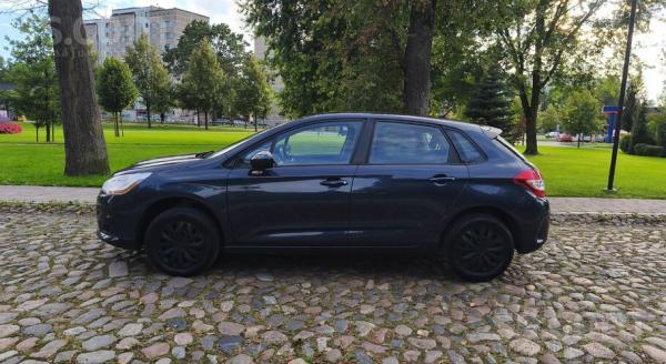 Grey Citroen C4 2014 in Jelgava, with an engine capacity of 1.60 L and mileage of 0 thousand km for 3990 €, photo 8 on AUTOMOTO.COM.LV