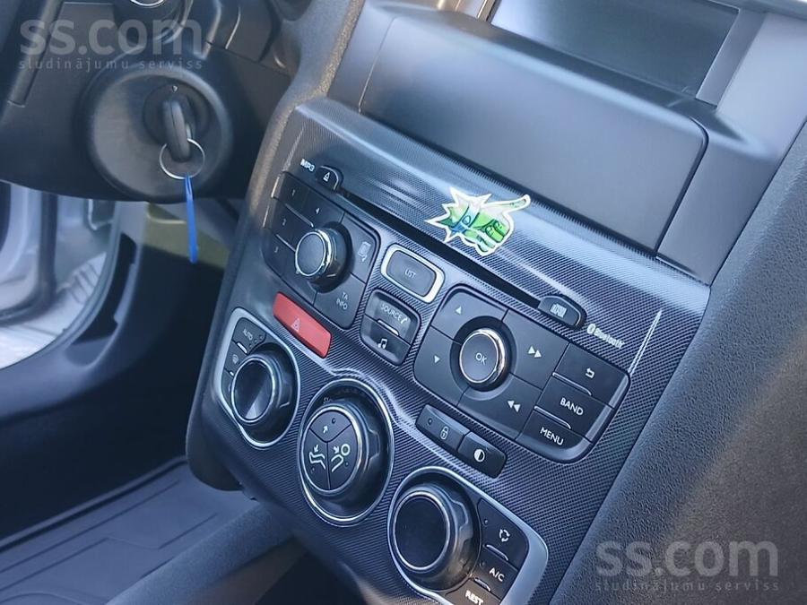 Серый Ситроен С4 2014 в Рига, объемом двигателя 1.20 л и пробегом 113 тыс. км за 5300 €, фото 26 на AUTOMOTO.COM.LV