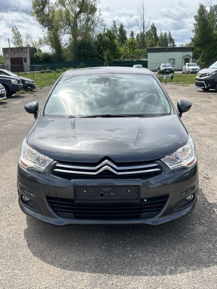 Grey Citroen C4 2014 in Daugavpils, with an engine capacity of 1.60 L and mileage of 205 thousand km for 5300 €, photo 1 on AUTOMOTO.COM.LV