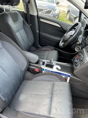 Grey Citroen C4 2014 in Daugavpils, with an engine capacity of 1.60 L and mileage of 205 thousand km for 5300 €, photo 9 on AUTOMOTO.COM.LV