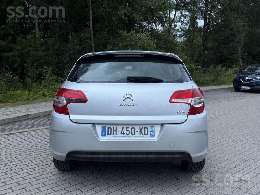 Pelēks Citroen C4 2014 Liepāja, ar dzinēja tilpumu 1.60 L un nobraukumu 181 tūkst. km par 4800 €, foto 9 vietnē AUTOMOTO.COM.LV